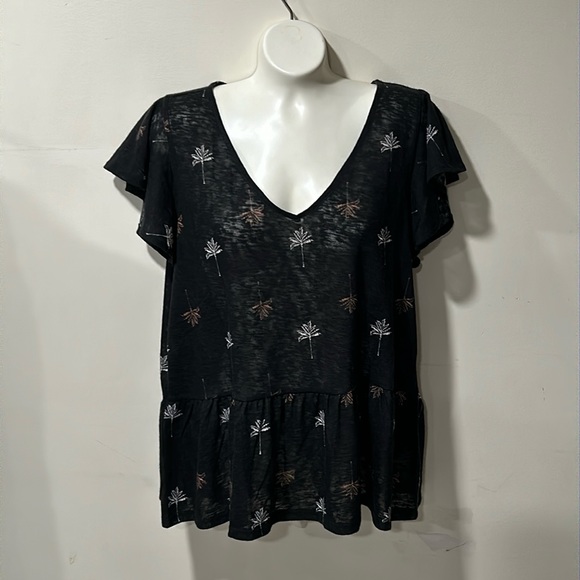 LOFT | Tops | Loft Outlet Flowy Cap Sleeve Peplum Top | Poshmark